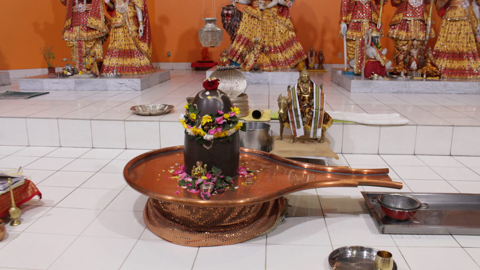 Plusieurs divinités dans les prières québécoises - Montréal Campus